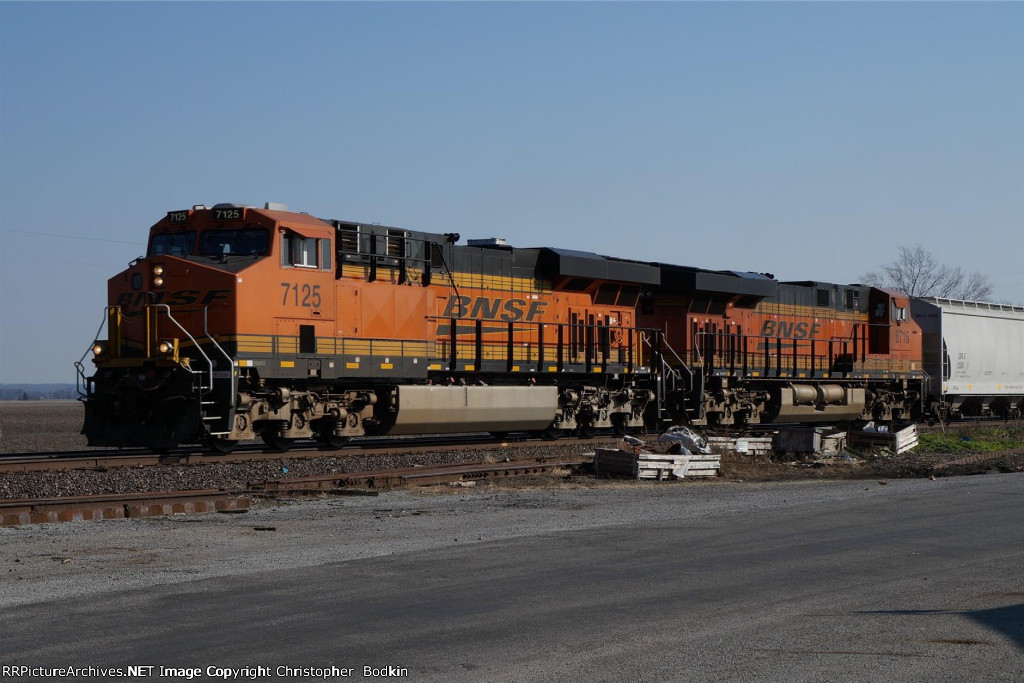 BNSF 7125